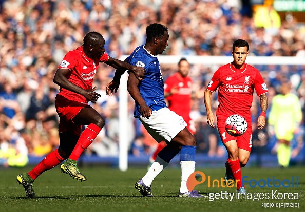 [EPL 리뷰] '잉스 선제골' 리버풀, 에버턴과 1-1 무승부...위기의 로저스:스타저널 #www.starjn.com